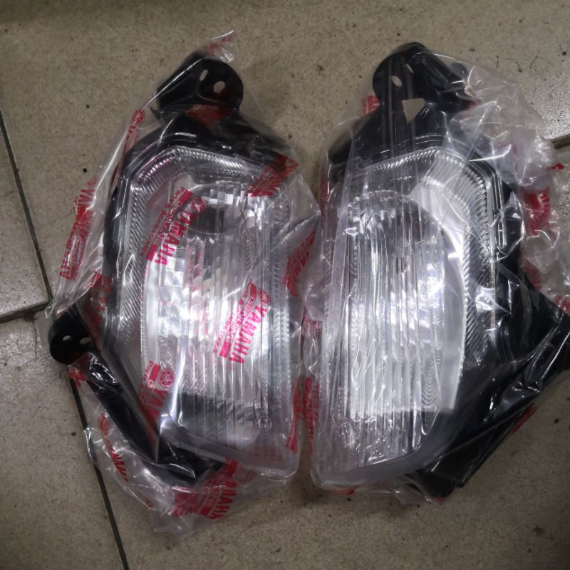 YAMAHA NVX155 FRONT SIGNAL SET ORIGNAL | Shopee Malaysia