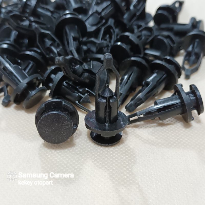 Toyota innova innova innova, fortuner, hilux bumper clip buttons ...