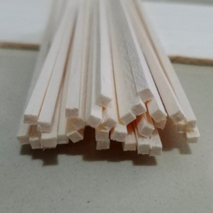 10pcs balsa Stick 4mm x 4mm x 50cm balsa wood Stick miniature architect ...