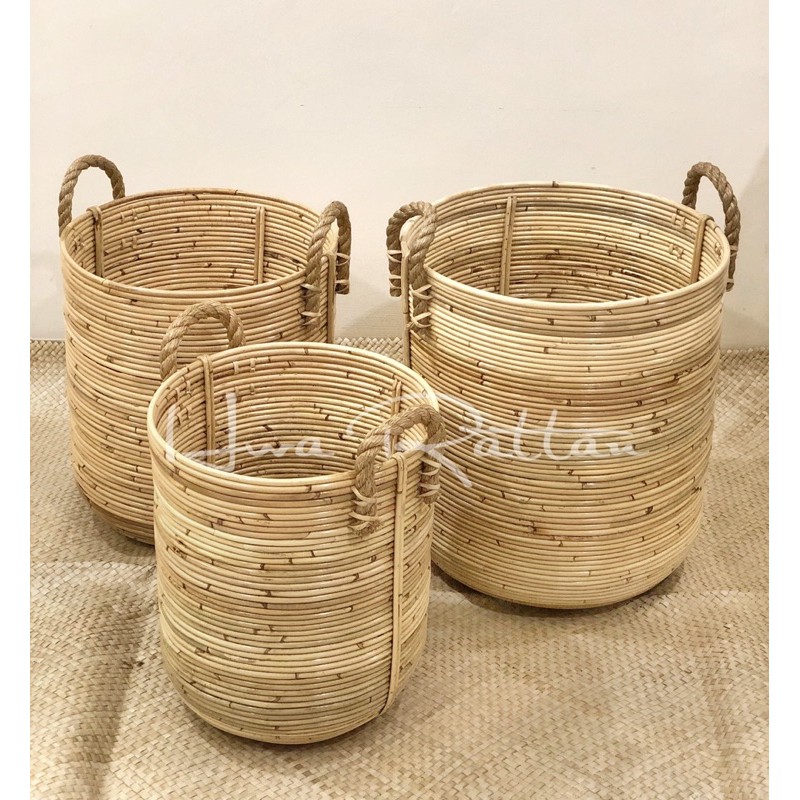 [Premium] Rattan laundry clothes organiser storage basket / Plant pot ...