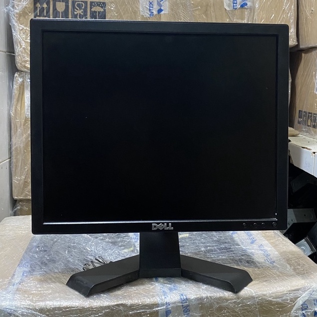 Dell 17 inch monitor, clean and beautiful, air-conditioned room storage ...