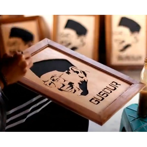 KAYU Gus Dur Silhouette Carved Wood Carving SUK05A | Shopee Malaysia