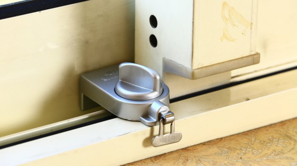 Japan GUARD Window Safety Lock--510 Ensure Ring Small Two-Hand ...