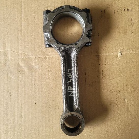 Nissan Navara NP300 D23 2.5 YD25 engine connecting rod (USED) conrod ...