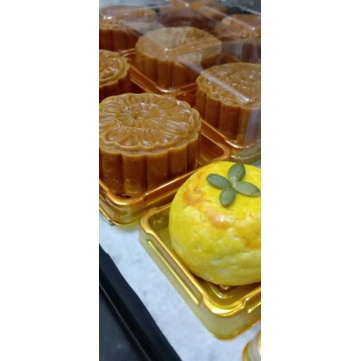 MOON CAKE ( kuih bulan ) HALAL 💯 Keluaran BUMIPUTERA...fresh from oven ...