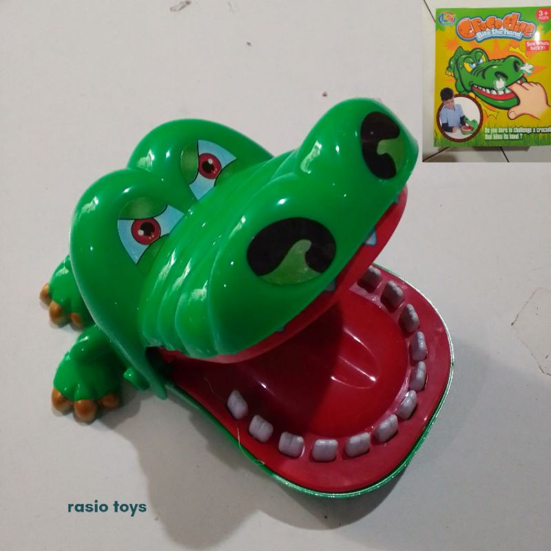Crocodile Bite Finger Toy in Box Packaging - Phenomenal Prank Toy ...