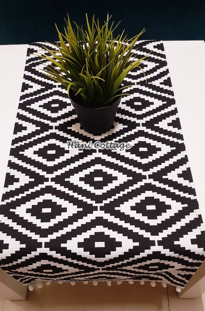 Alas Meja IKEA Lack Side Table/ Table Runner / Lappljung Ruta Pattern ...