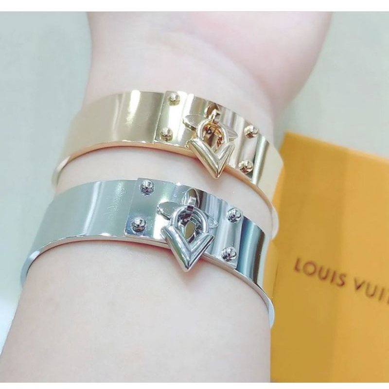 Van CLEEF TITANIUM ANTI RUST BRACELET | Shopee Malaysia