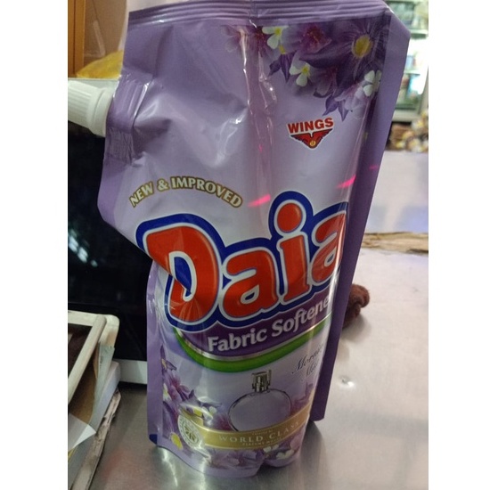 DAIA FABRIC SOFTENER 900ML | Shopee Malaysia