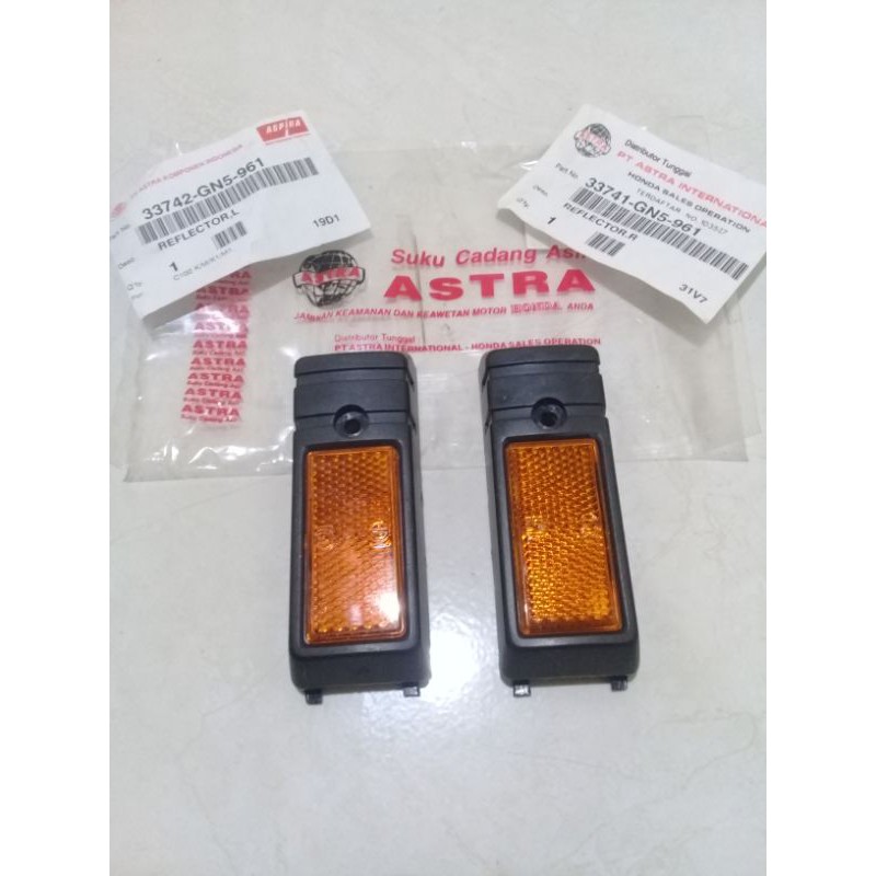 Original Front Fender Cat Eye Reflector for Honda Astrea Prima | Shopee ...
