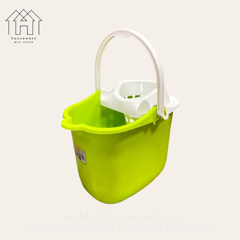 20L Plastic Mopping Pail Strainer with Wheels Mop 4288「抹地桶」 | Shopee ...
