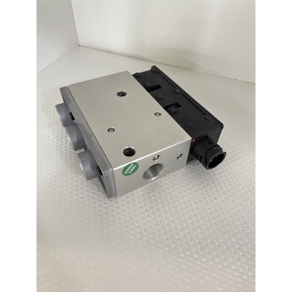 Volvo FM12 FM13 Ecas Solenoid valve 3pins - 3944716 | Shopee Malaysia