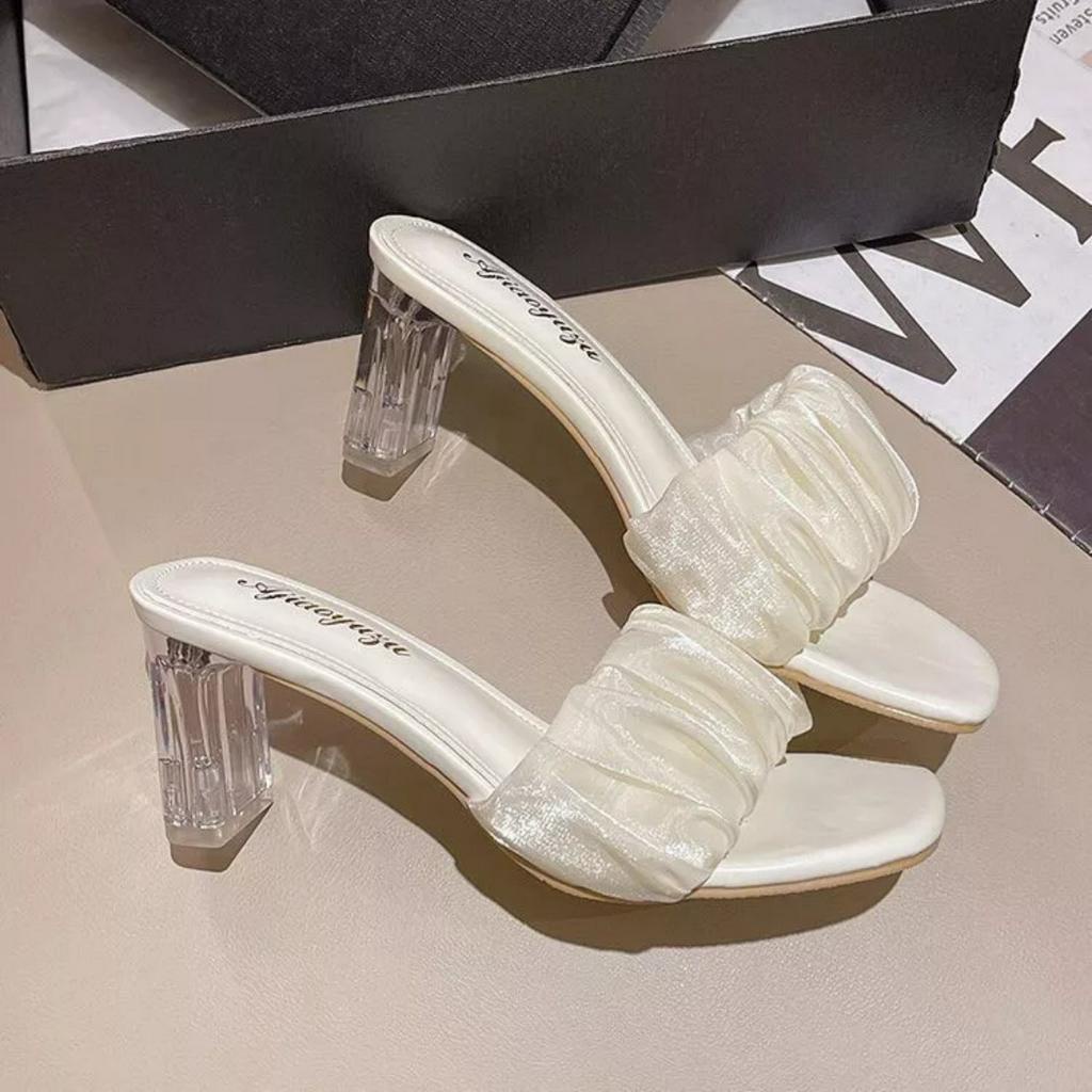 7p clogs with ruffled straps, feminine high heels, gentle on extremely ...