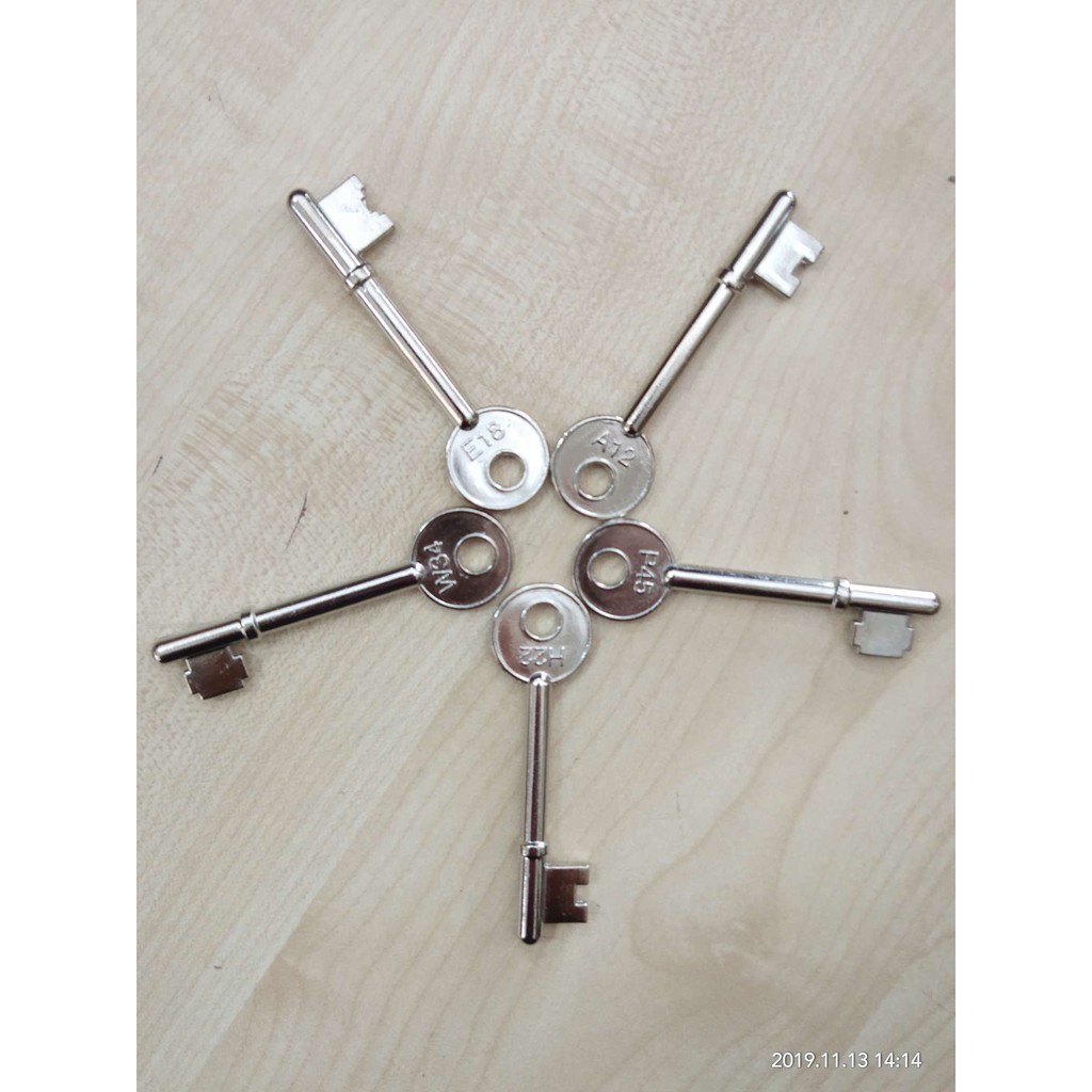 KEY FOR GRILL DOOR SUN HOOK LOCK | Shopee Malaysia