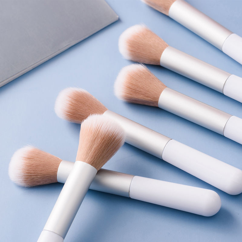 1Pc Blush Brush Powder Brush Makeup Brush Foundation Hightlighter Brush ...