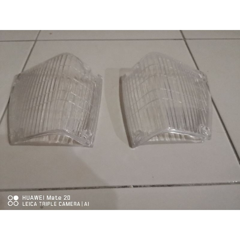 Toyota corolla KE70, KE72 GL Corner signal lamp cover only | Shopee ...