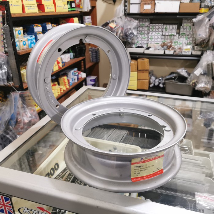 Original Danmotor Vespa Super PS 8 Ring Rims embossed | Shopee Malaysia