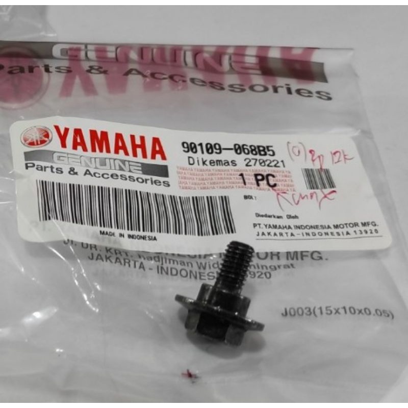 Yamaha R15 V3 VVA REAR BODY COVER BOLT BOLT, MT15 ORIGINAL YGP | Shopee ...