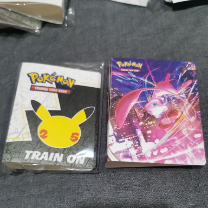 Pokemon Mini Portfolio Mini Album (pikachu, Charizard Vmax, Cinderace ...