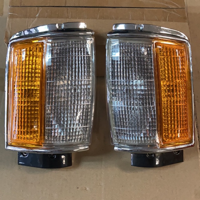 Toyota Hilux RN 55 / RN 65 corner lamp LH & RH | Shopee Malaysia