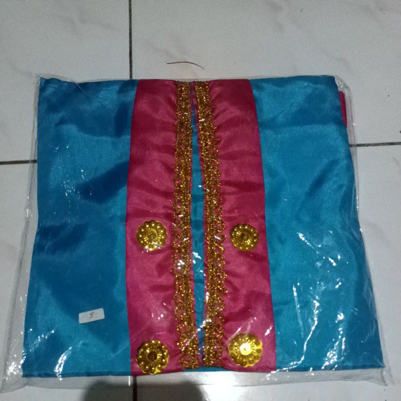 Bugis traditional clothes / bodo traditional clothes / Makasar ...