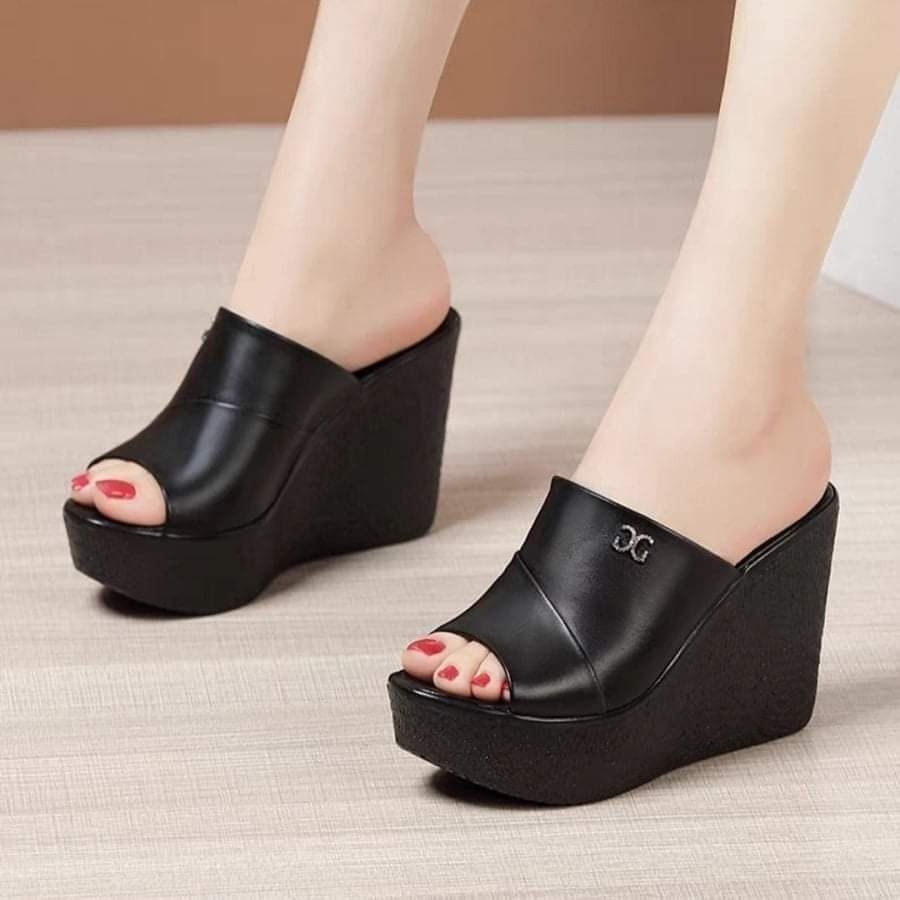 LEATHER CANE SLIPPERS WITH ACCESSORIES | Shopee Malaysia