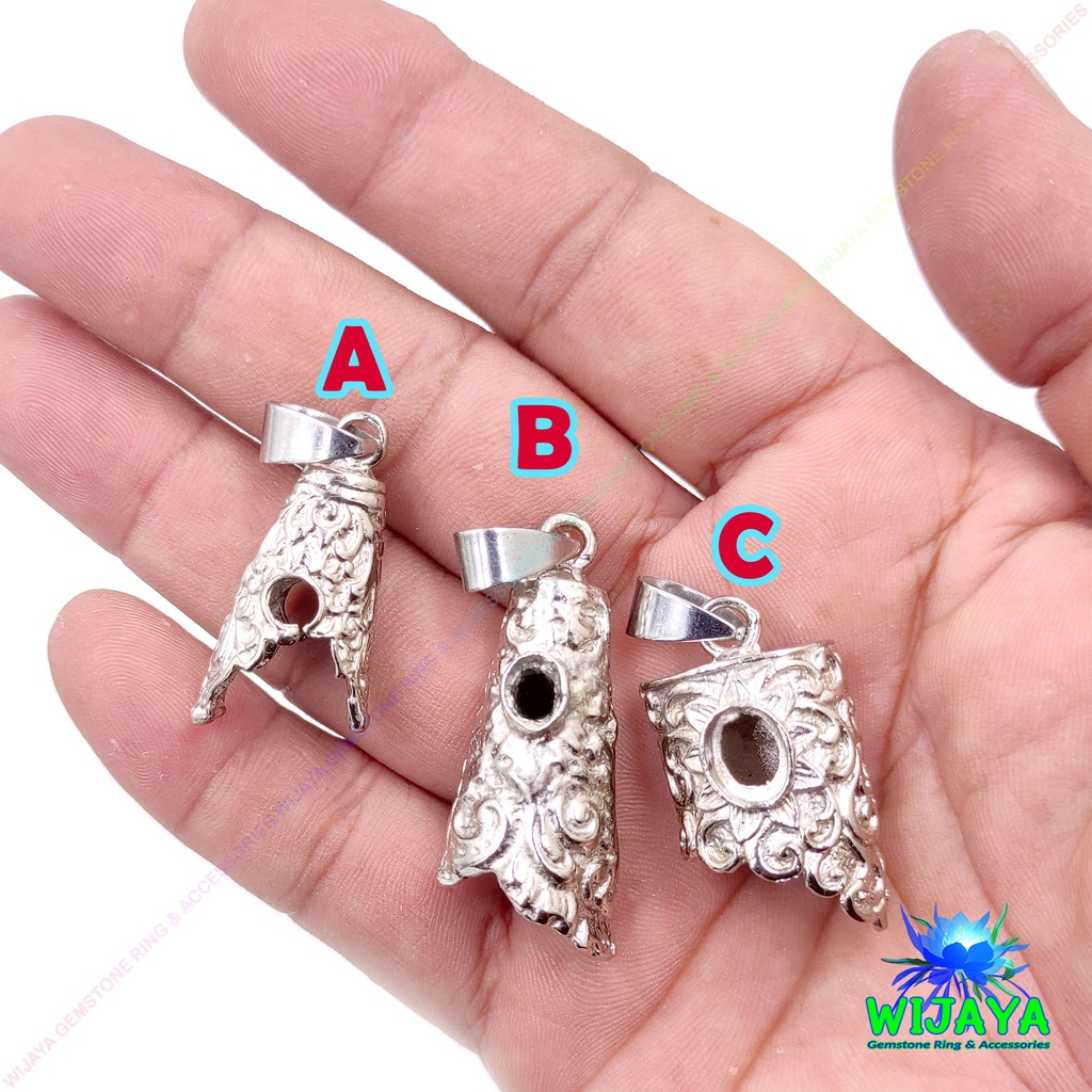 Hm kuber tarbi Claw Fangs Pendulum Pendant Bond | Shopee Malaysia