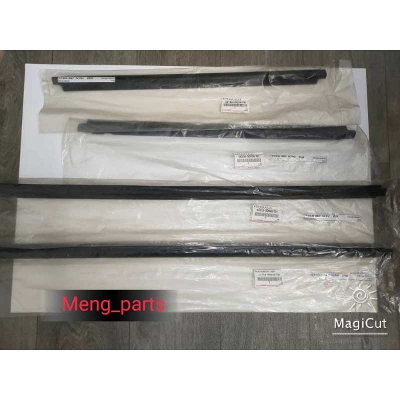 💯ORIGINAL TOYOTA VIOS NCP42 2003Y - 2006Y DOOR OUTER MOULDING 68160 ...