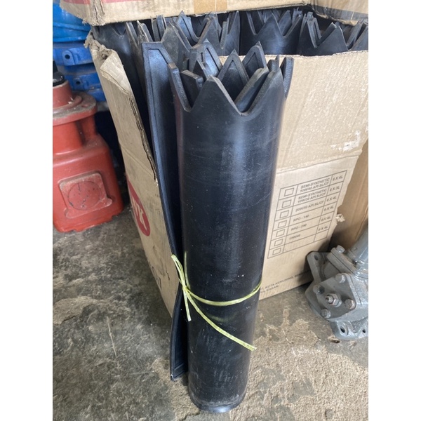 (JENTANI/SUABUMI) Rubber Mudguard (8 hole bolt/skru) | Shopee Malaysia