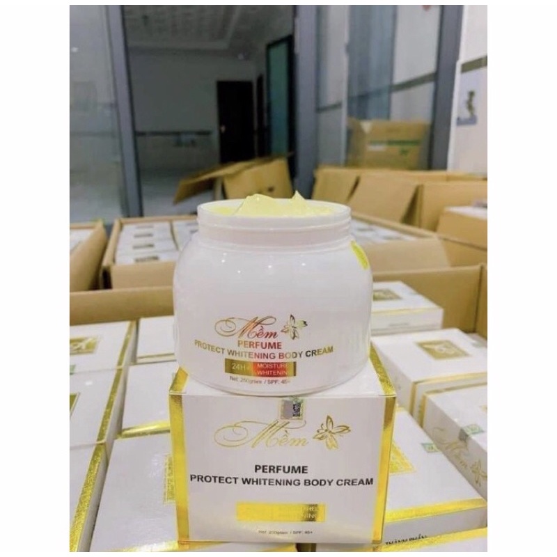 💯ORIGINAL VIETNAM🇻🇳A COSMETIC BODY WHITENING CREAM SPF 45 250ml ...