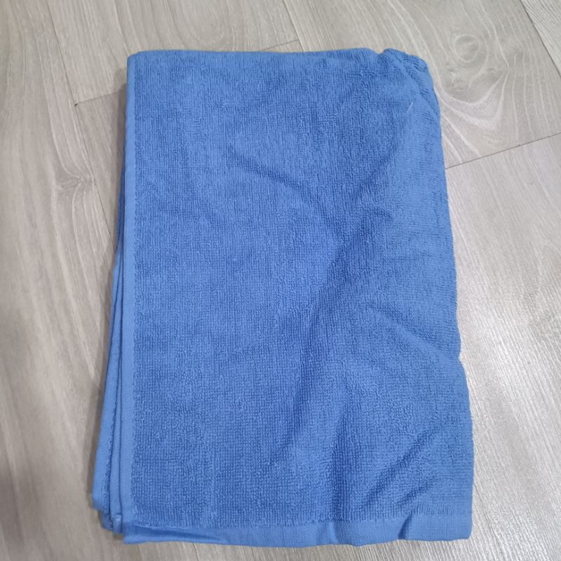 Tuala warna biru navy | Shopee Malaysia