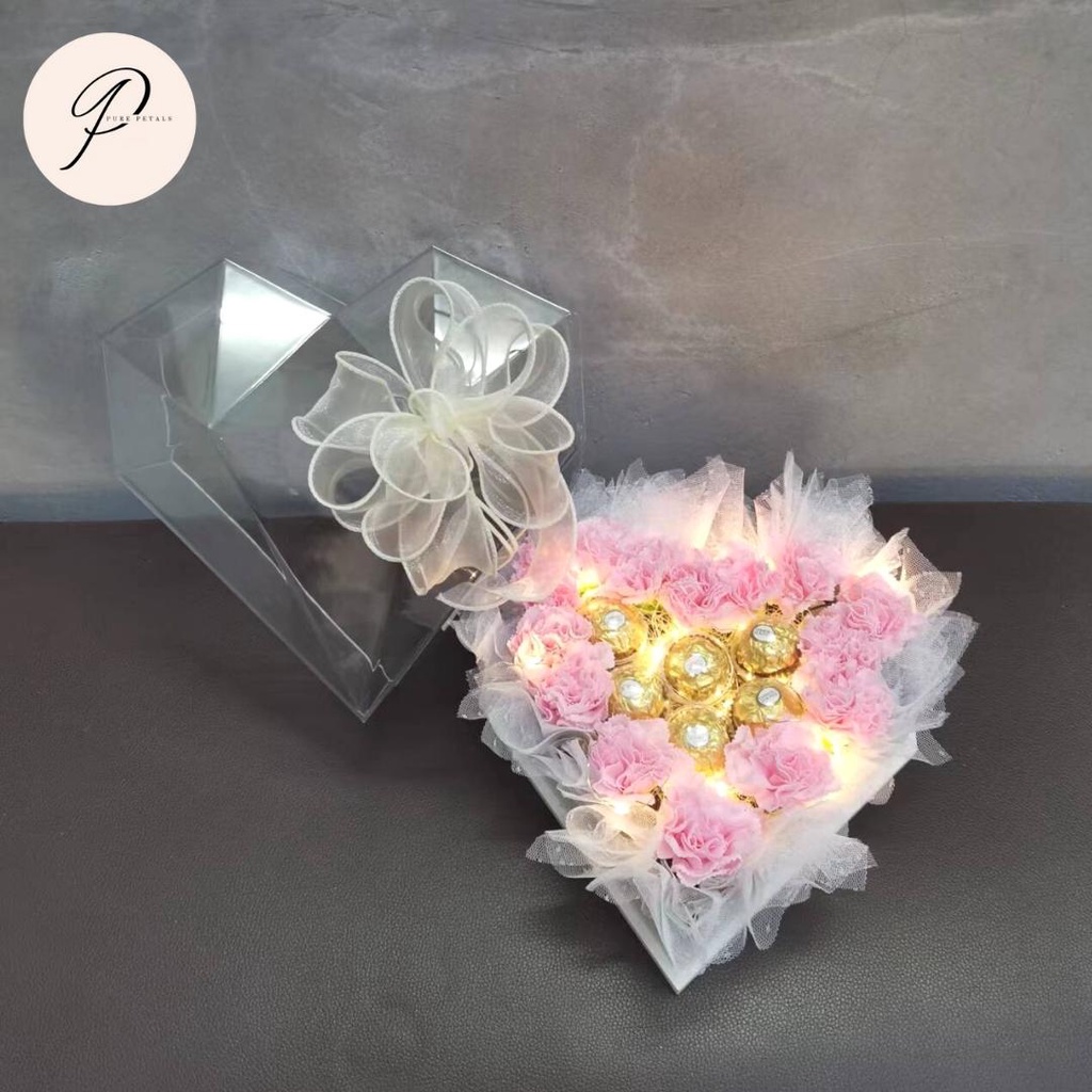Carnation soap flower box with Ferrero Rocher and LED 金莎巧克力康乃馨花盒配LED ...