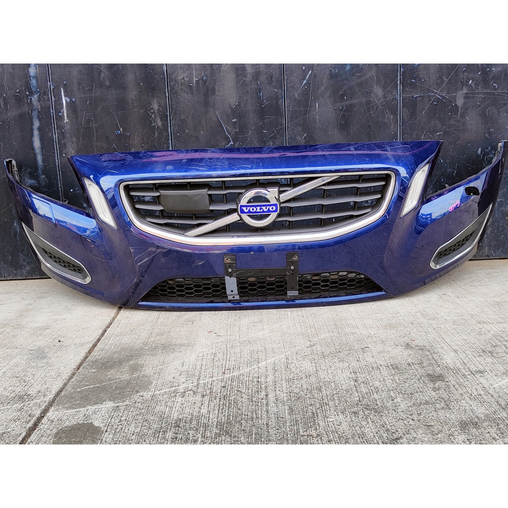 Volvo S60 2010-2014 Front Bumper With Grill MK2 Blue Colour | Shopee ...