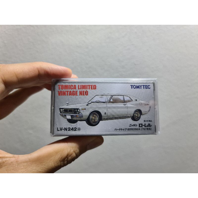 TOMYTEC NEO LV-N242a Nissan Laurel Hardtop 2000SGX (White) | Shopee ...