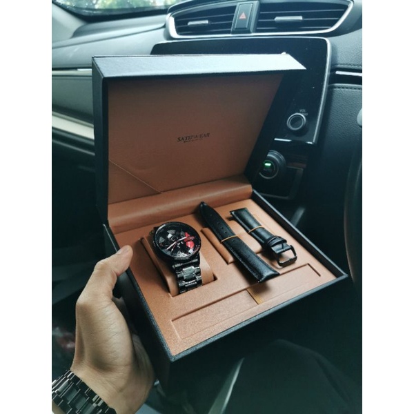 SHIFT Exclusive Box, present box | Shopee Malaysia