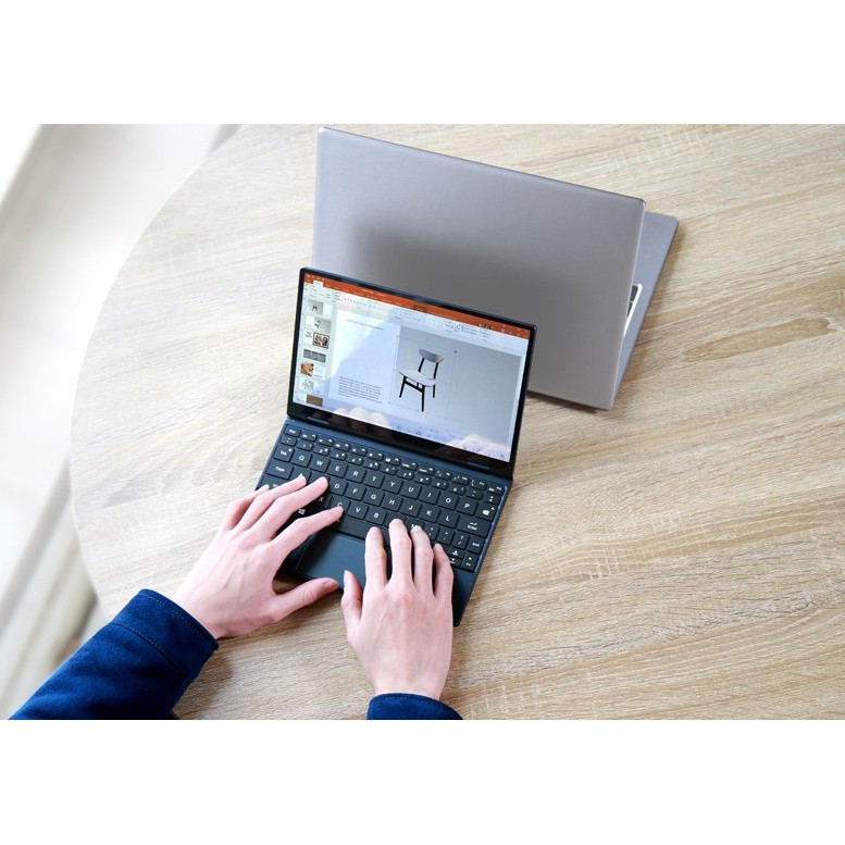 One netbook 4S 2023 Platinum 2.5k 10" 770g 12th i7 4.7Ghz XE GPU 16GB ...