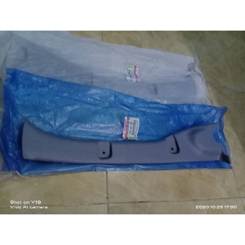 Original Mitsubishi Canter pillar Cover, dashboard inner pole Cover ...