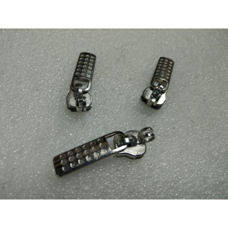PUTIH Zipper head no.8 regular and reverse model for plastic coil teeth ...