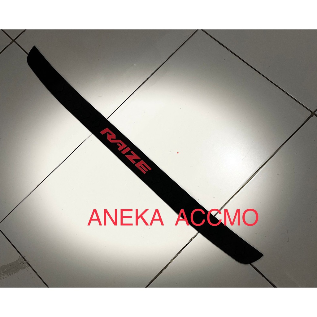 Toyota Raize Luxury Rear Sill Rubber / Back Sill | Shopee Malaysia