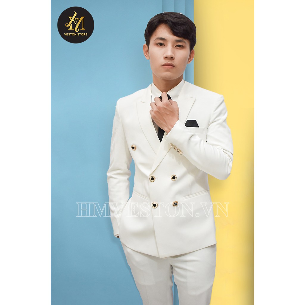 Men's white body-hugging 6-button suit with tie and box combo ...
