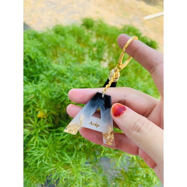 keychain Huruf Resin (custom warna) | Shopee Malaysia