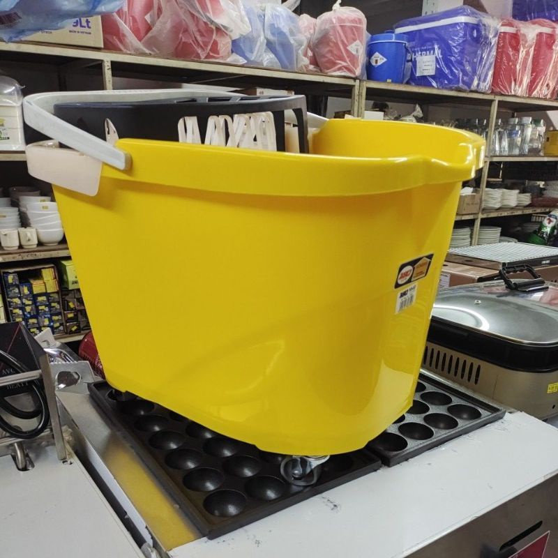 RAYACO HEAVY DUTY COMMERCIAL MOP BUCKET WITH WHEEL/Plastic Mopping pail ...