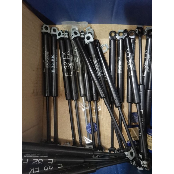FRONT BONNET ABSORBER/ REAR BOOT ABSORBER BMW E32 (1PC) | Shopee Malaysia