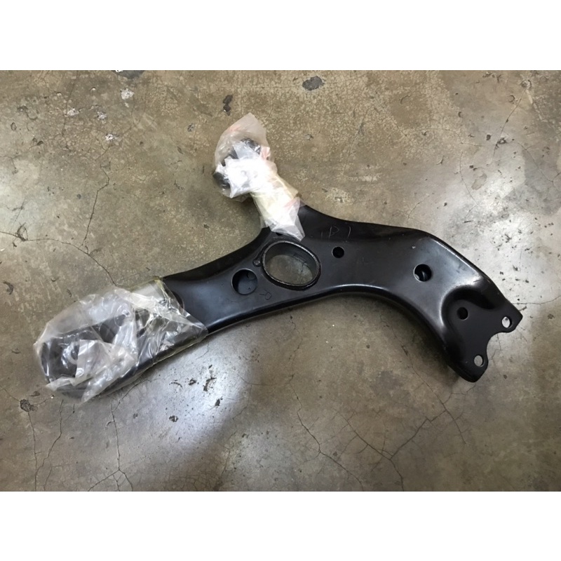 Original Toyota Lower Arm Front / RH Harrier 13“ ZSU60 | Shopee Malaysia