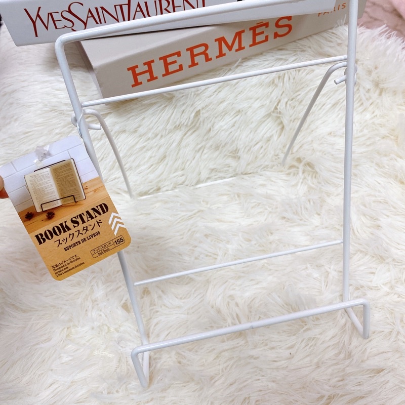 Daiso Book Stand Release Your Hand Support Book | Shopee Malaysia