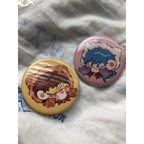 Glossy mini identity v Badge (2 Characters) | Shopee Malaysia