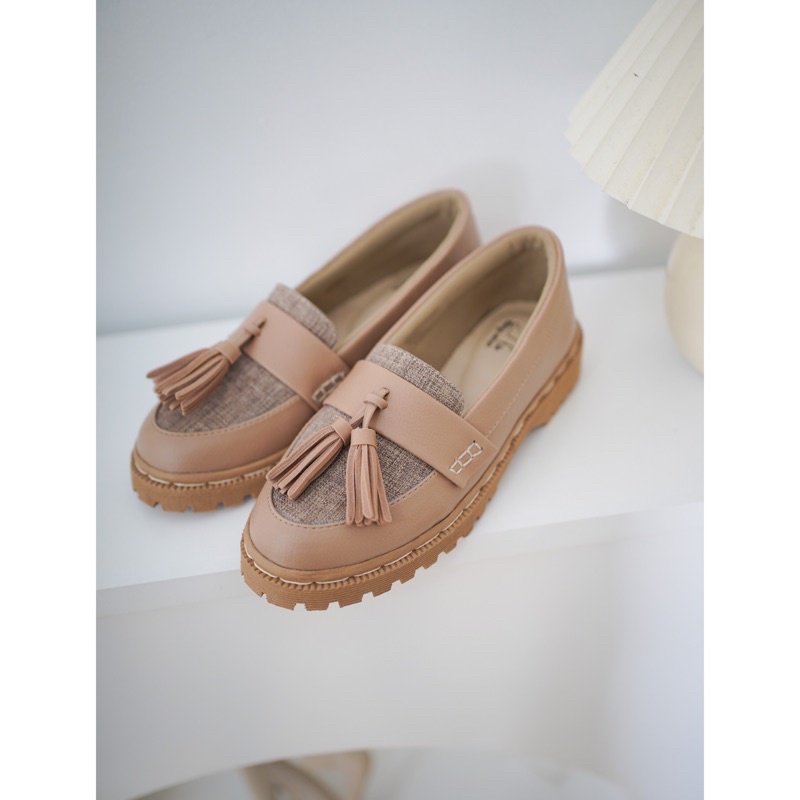 Eloise DOKMART - watnita shoes/ Women's Docmart/ Loafers | Shopee Malaysia