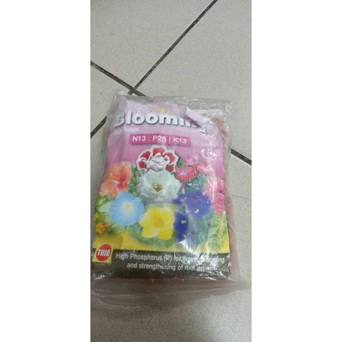 FERTILIZER TRIO BAJA BUNGA BLOOMIMG HIGH PHOSPHORUS FOR FLOWERING 400G ...