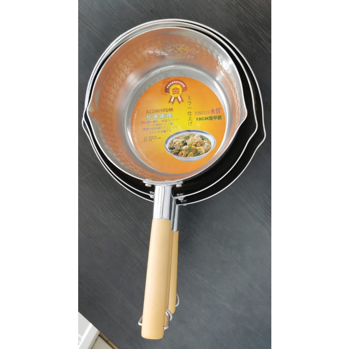 Aluminium Wooden Handle Snow Pan | Shopee Malaysia
