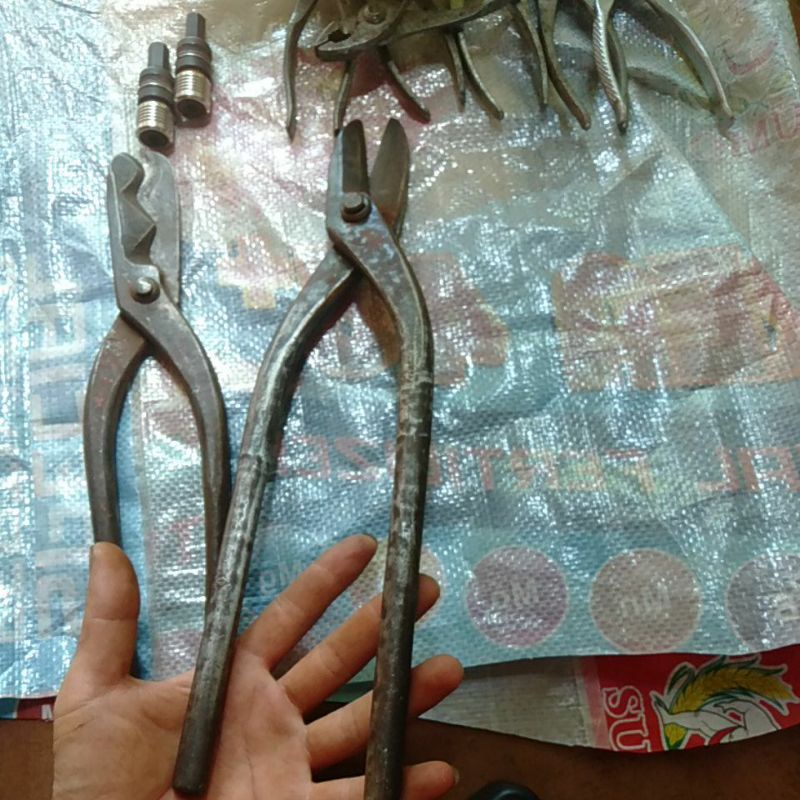 Iron cutting scissors, Nhat Bai corrugated iron cutting scissors (as ...